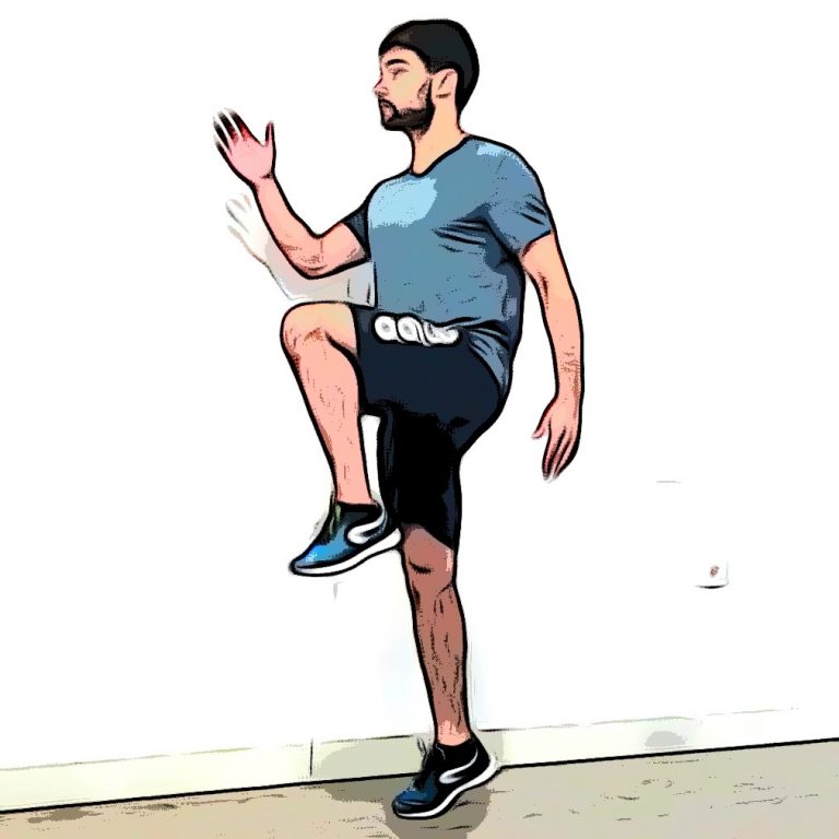 Exercice de running avec un coach sportif : les montées de genoux