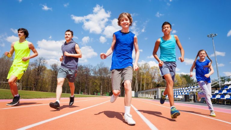 Sport pour enfant grâce à un coach sportif à domicile