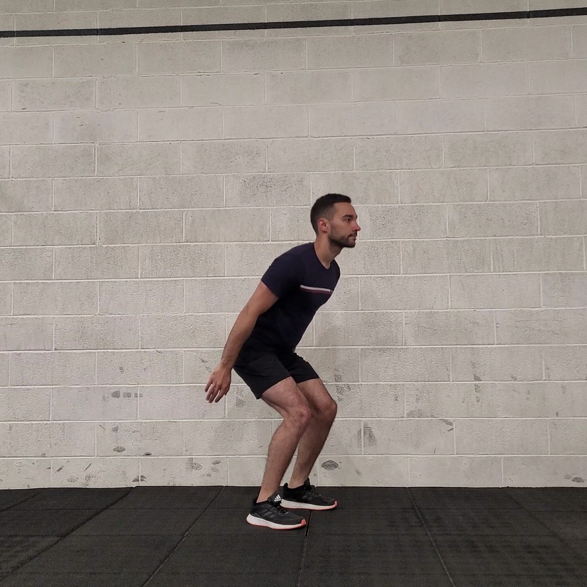 Tuck Jump : cardio et explosivité, démonstration d'un coach